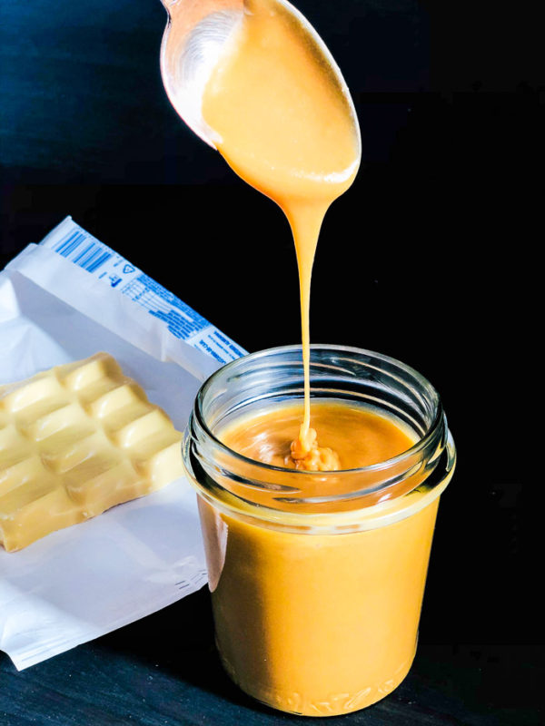 Receita de Caramelo de Chocolate Branco - Malas e Panelas